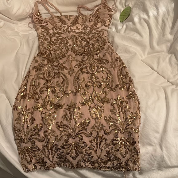 Windsor | Dresses | Windsor Pink And Gold Short Bodycon Dress Brand New ...